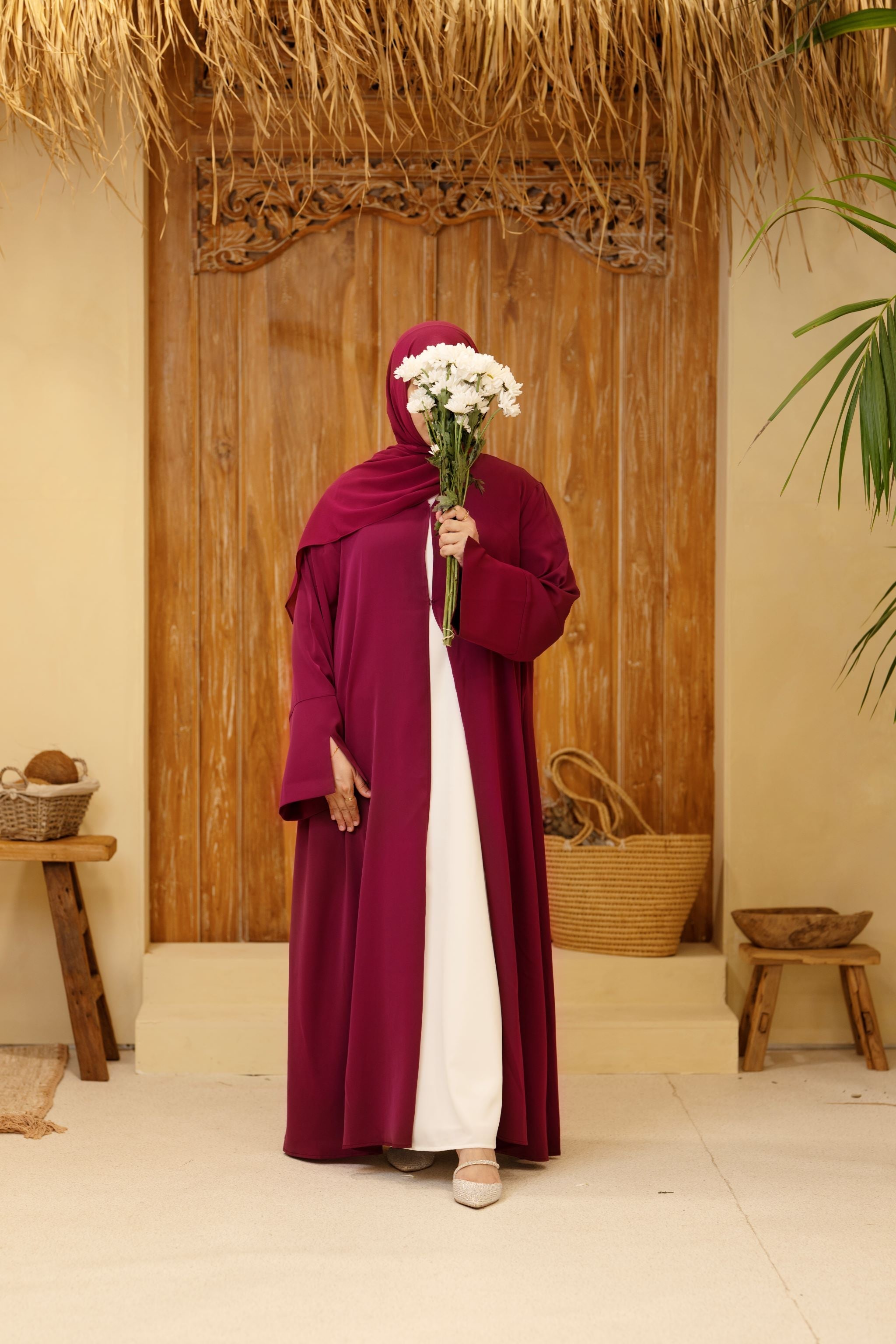 Abaya Size Guide | Small, Medium & Large Abaya Fit Explained